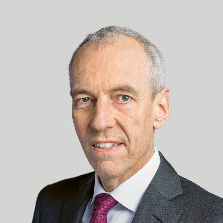 Our leadership | Swiss Re